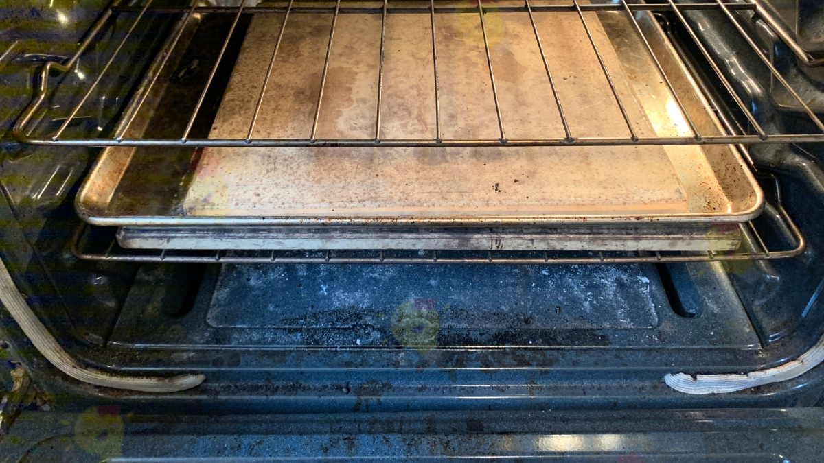 La Méthode la plus Courte pour Dégraisser et Décaper un Four